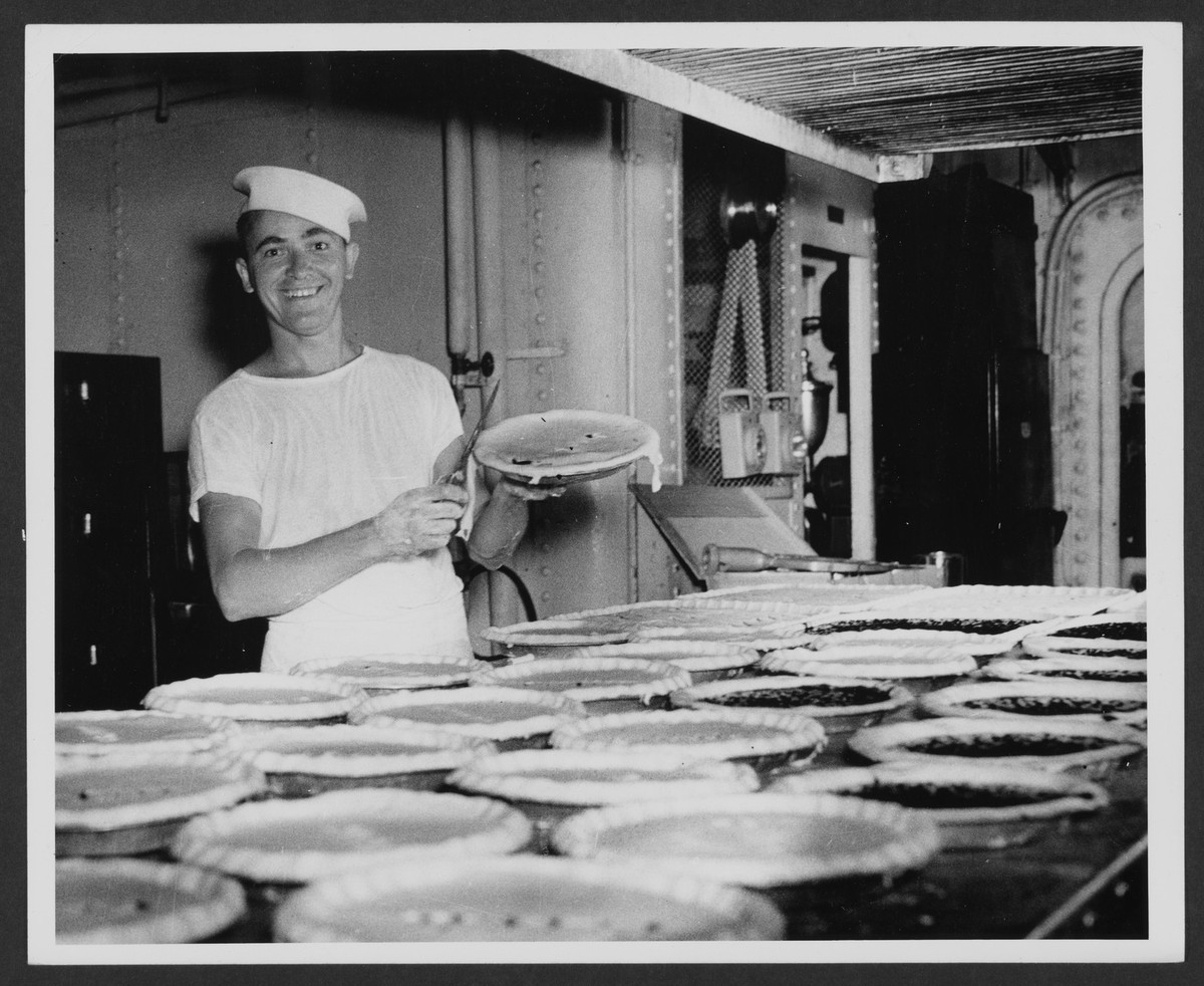 Naval History in Photos: Thanksgiving Dinner | World of Warships